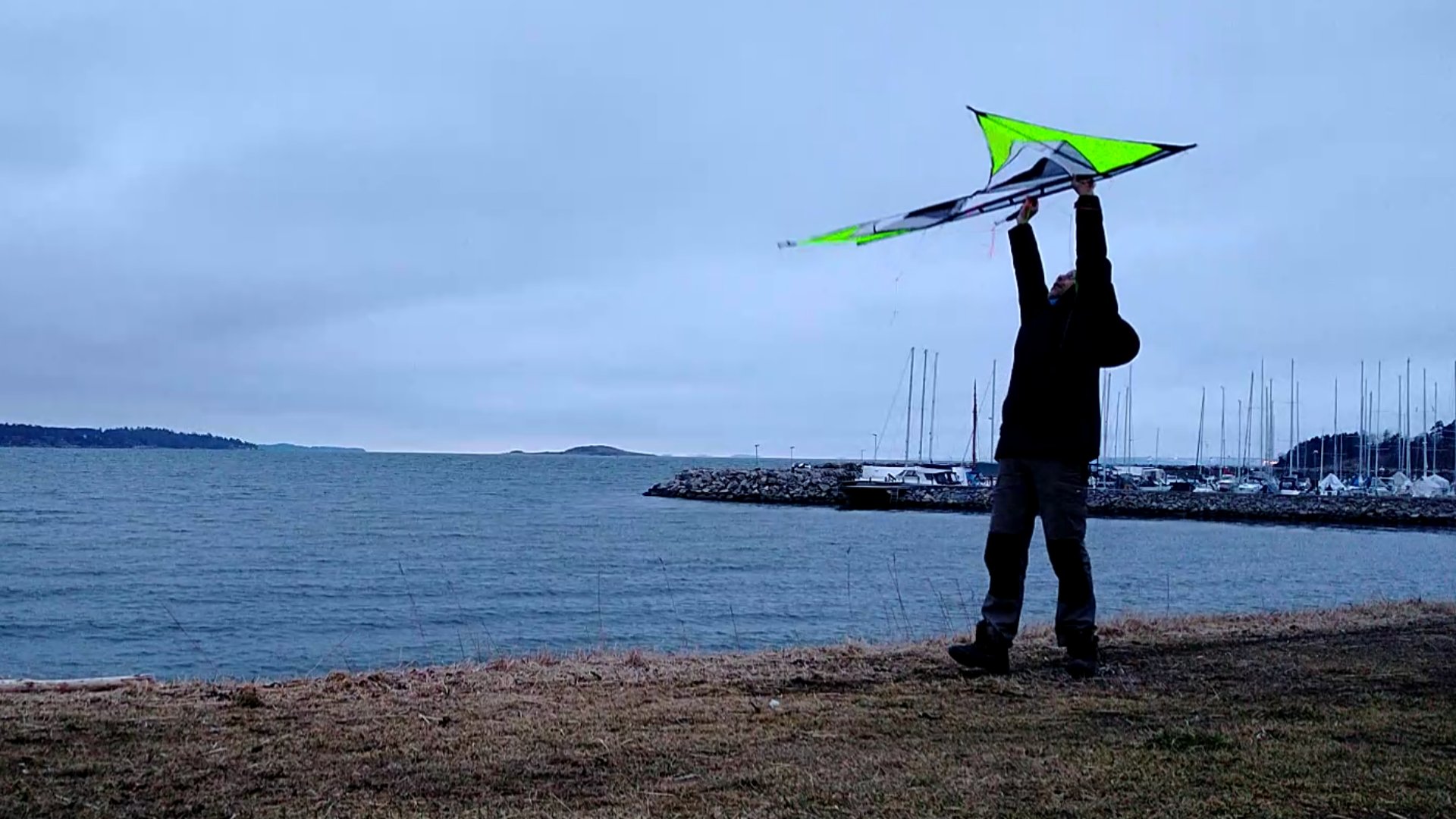 Catching and Throwing! | AERIALIS Kites