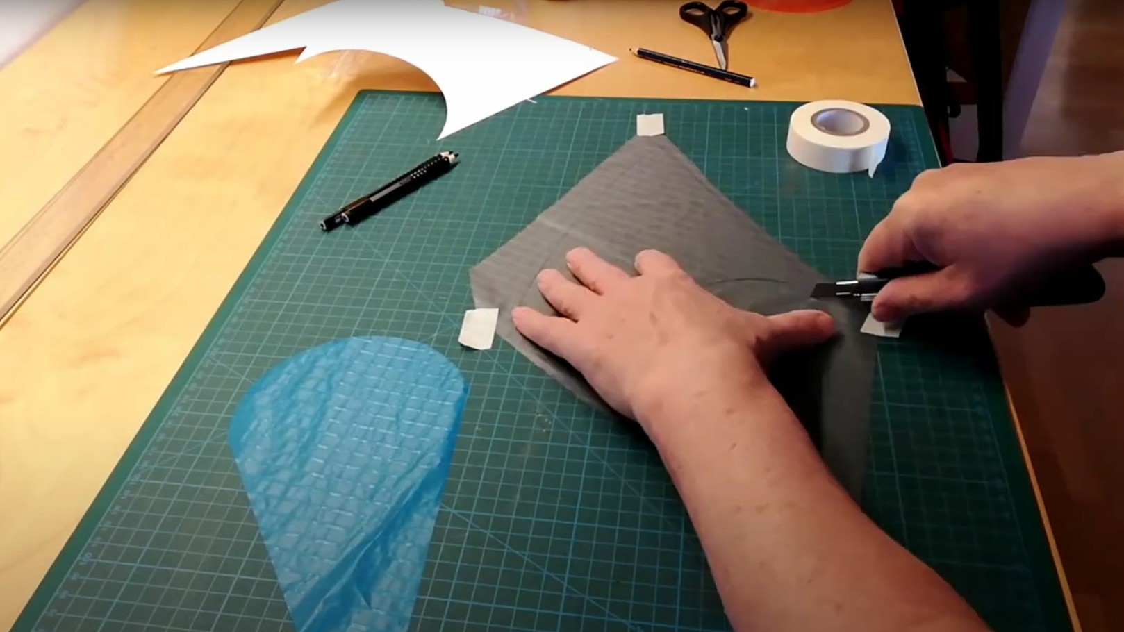 How to Tape a Curve | AERIALIS Kites